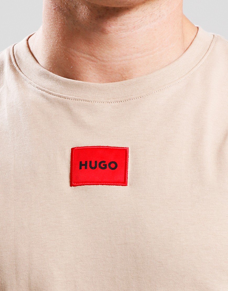 HUGO Diragolino212 T-Shirt Medium Beige - Terraces Menswear