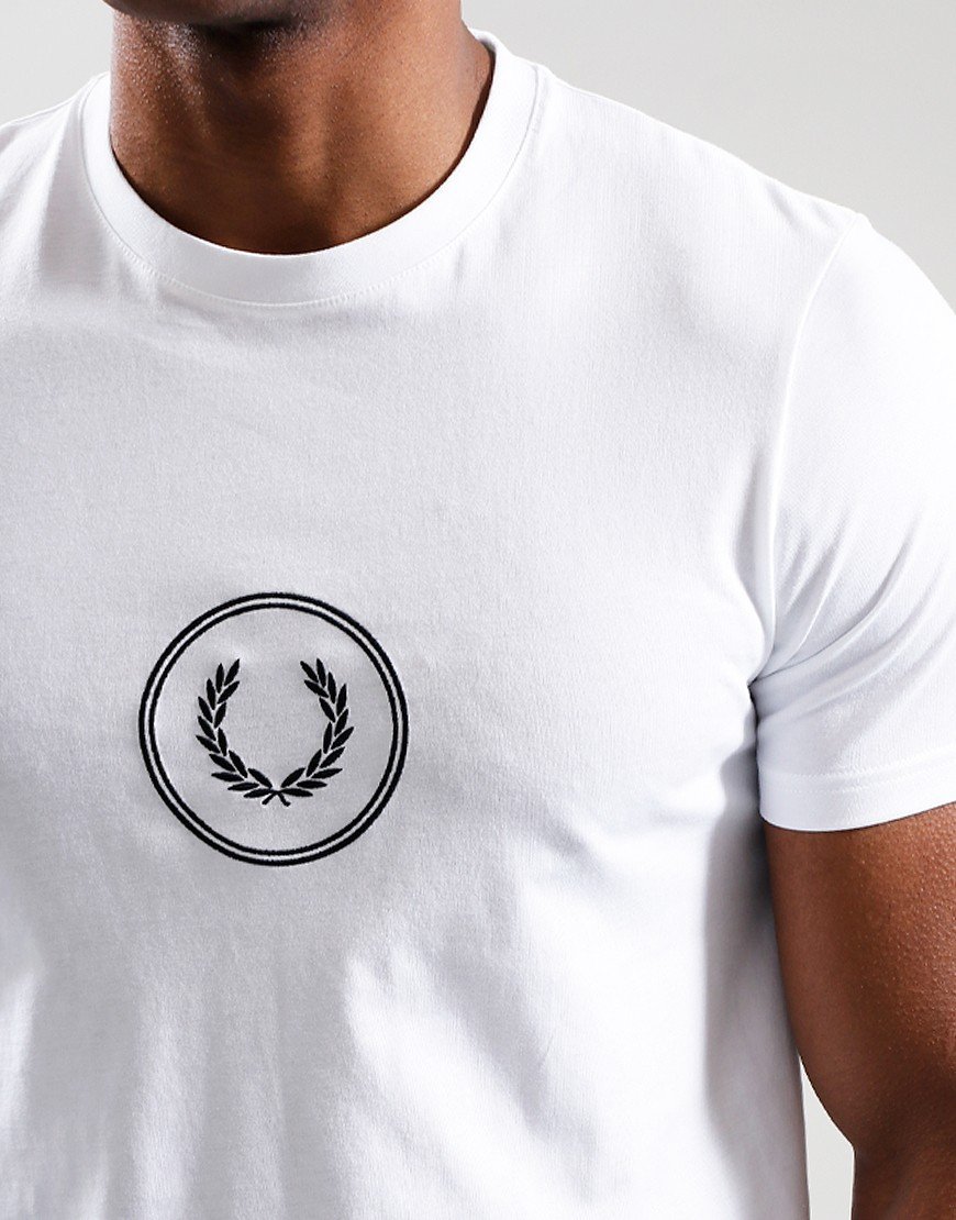 Fred Perry Circle Branding T-Shirt White - Terraces Menswear
